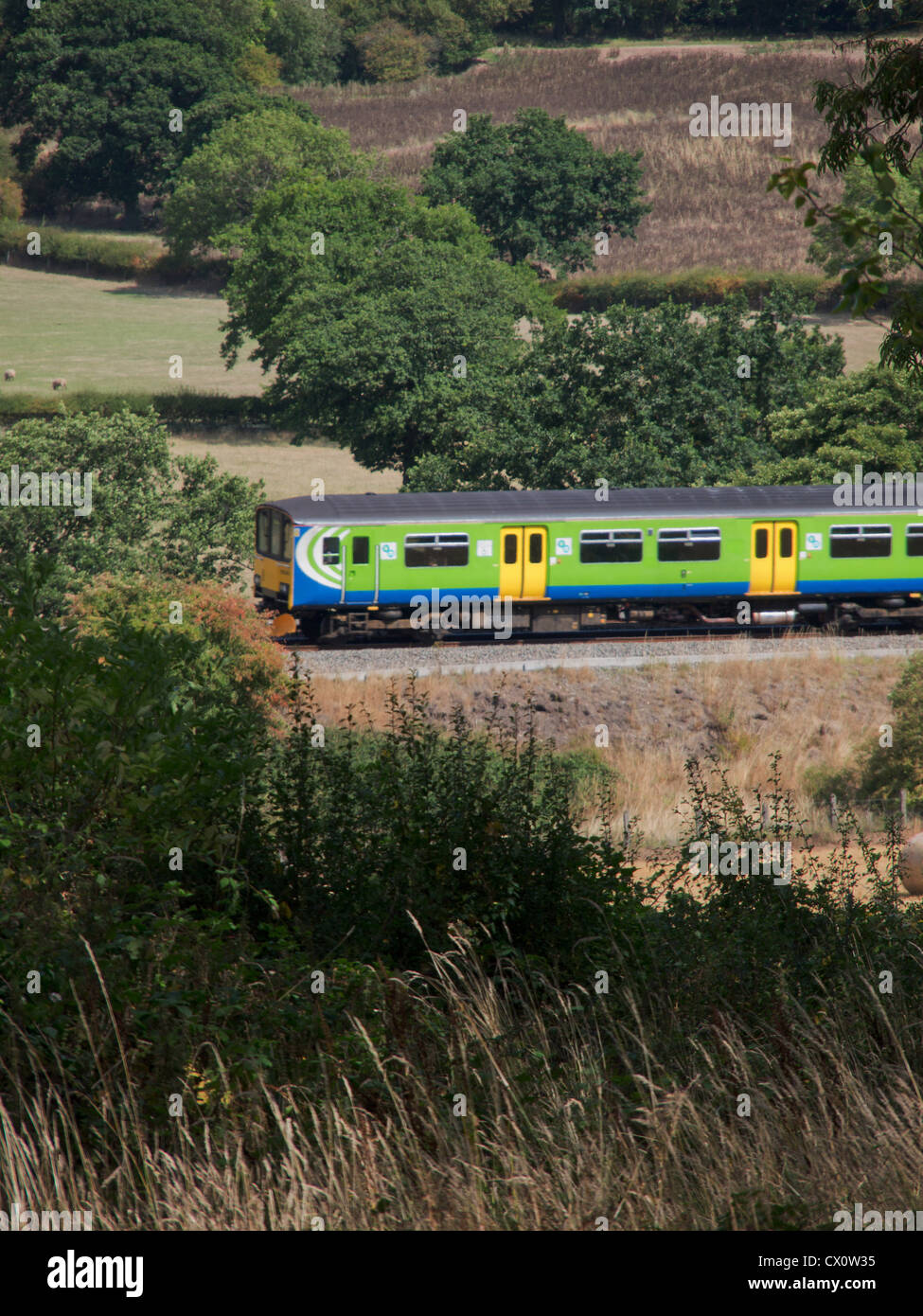 train in countryside Stock Photo - Alamy