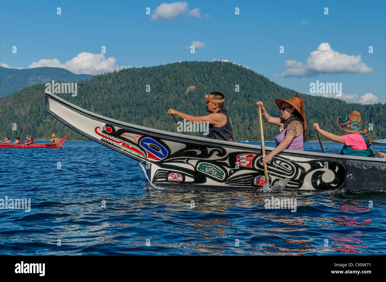 Coast salish traditional canoe hi-res stock photography and images - Alamy