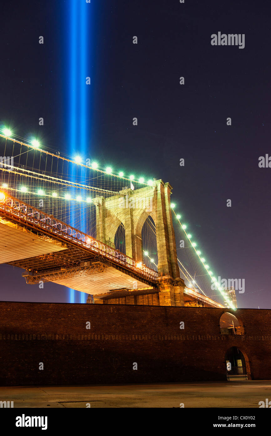 911 memorial light beams hi-res stock photography and images - Alamy