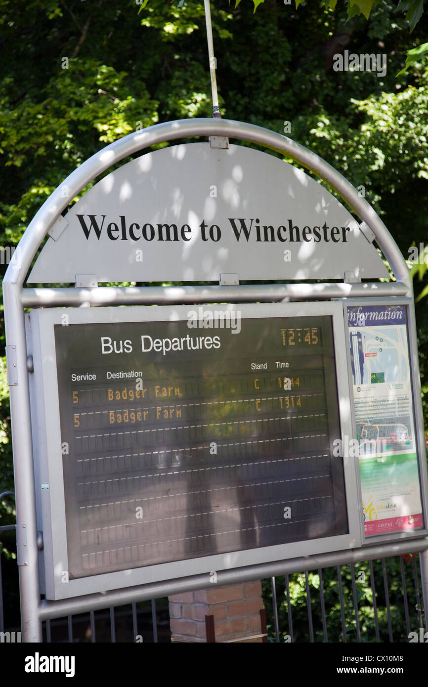 Bus station winchester hi-res stock photography and images - Alamy