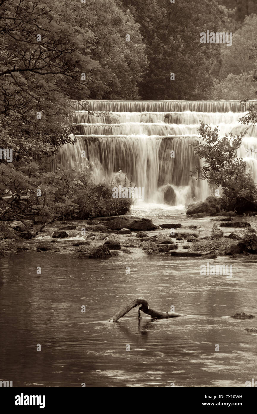 Monsal dale waterfall hi-res stock photography and images - Alamy