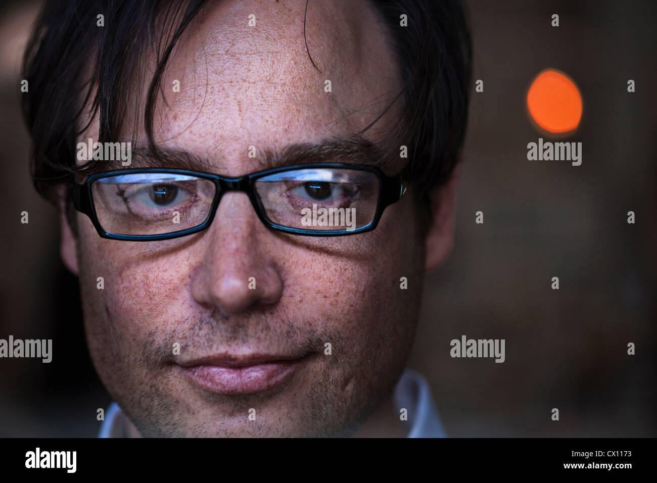 Unimpressed man hi-res stock photography and images - Alamy