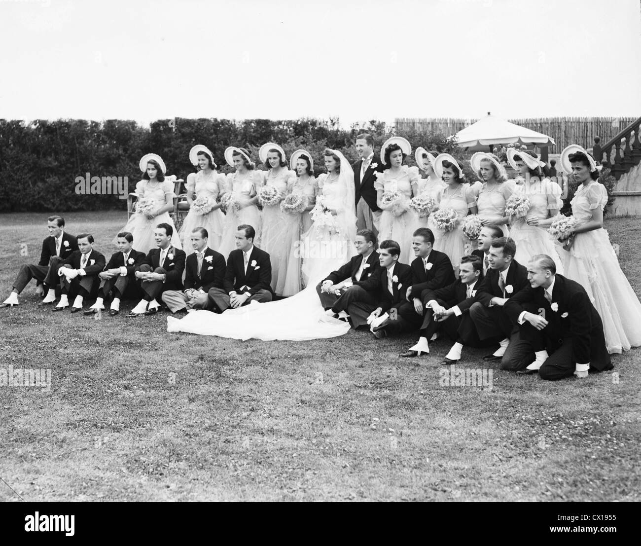New york socialites hi-res stock photography and images - Alamy
