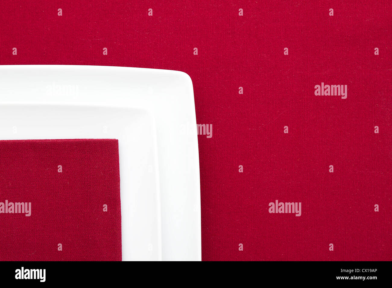 Red china plates hi-res stock photography and images - Alamy