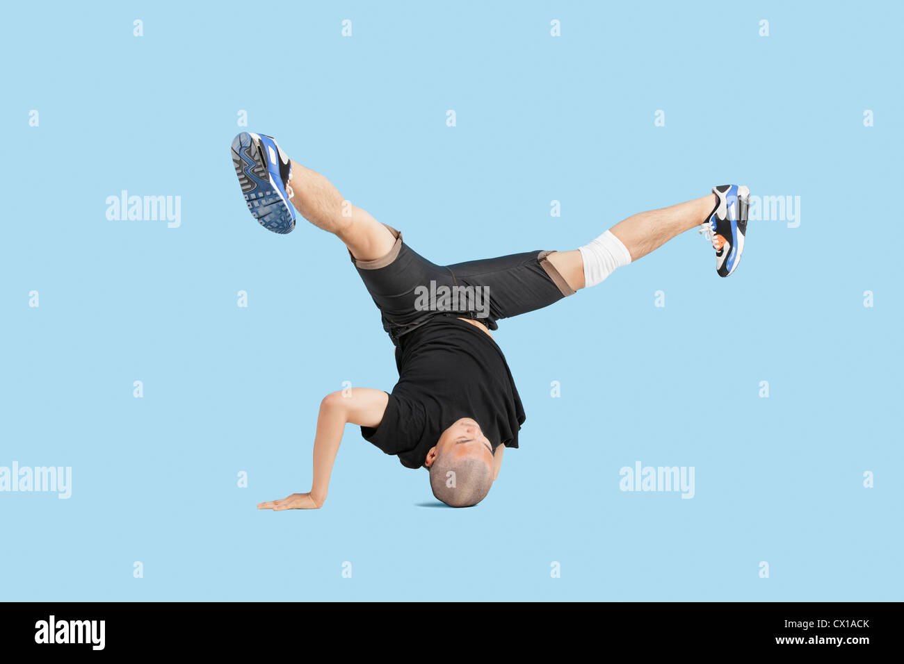 Legs apart hi-res stock photography and images - Alamy