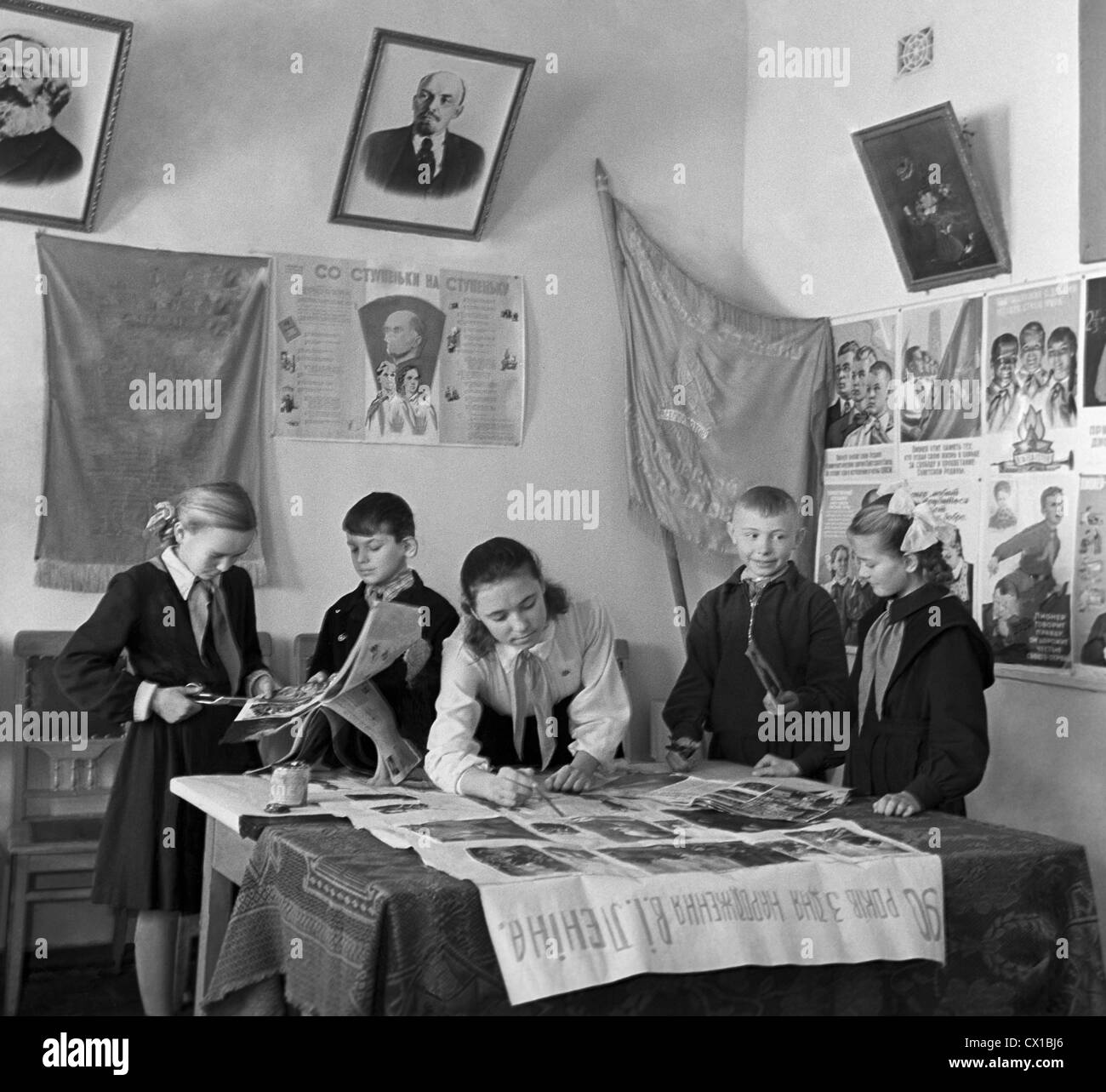 Young Pioneers Ussr Stock Photos & Young Pioneers Ussr Stock Images - Alamy