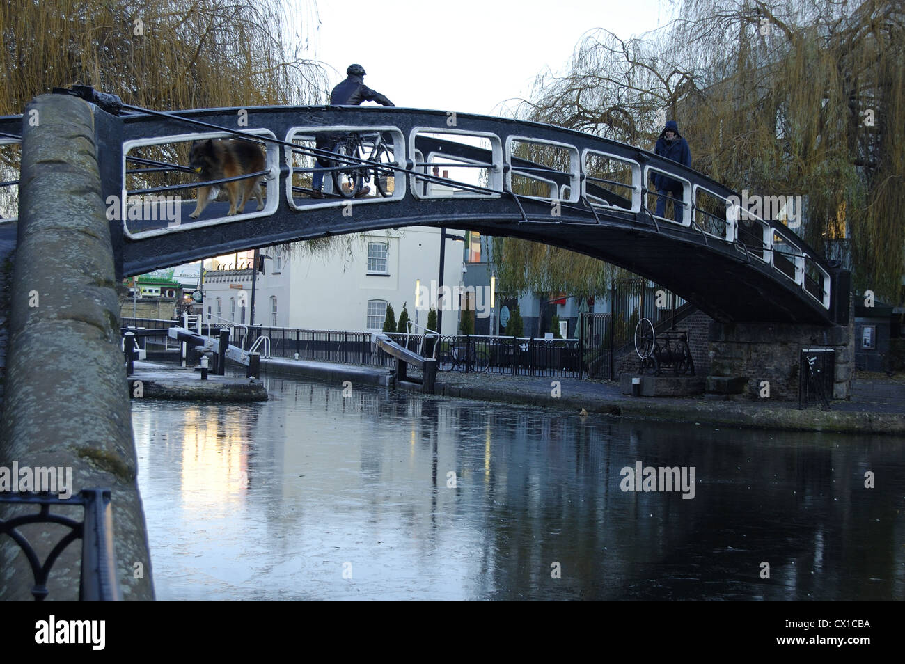 Canal bridge at Camden lock in London, England Stock Photo - Alamy