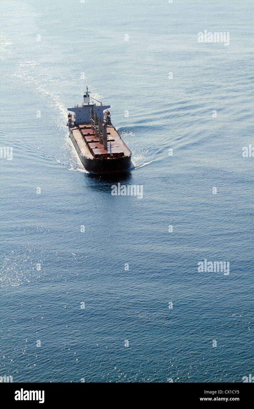 Ship overhead hi-res stock photography and images - Alamy