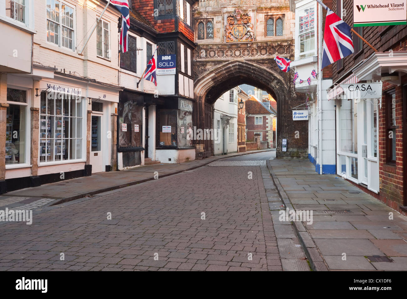 The High Street gate in the cathedral close of Salisbury, England Stock ...