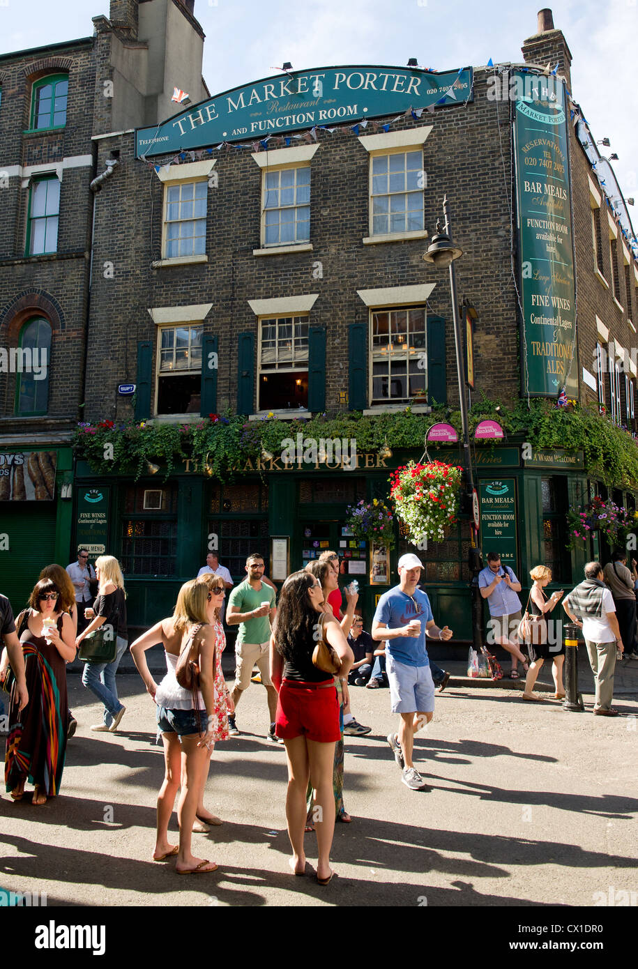 The Market Porter pub near Borough Market in London Stock Photo - Alamy