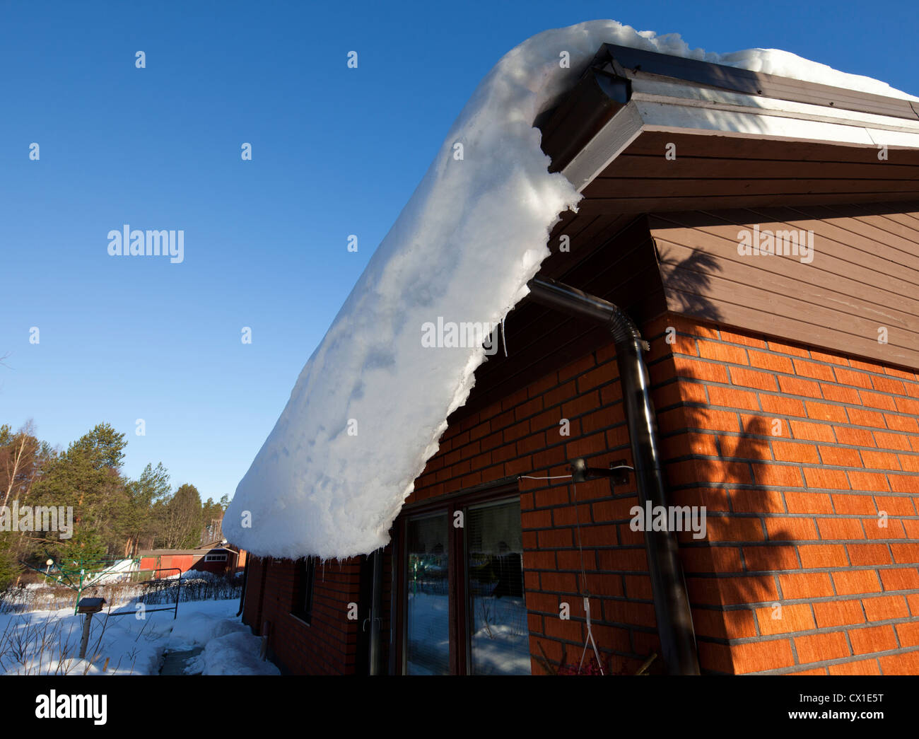 Load overhanging hi-res stock photography and images - Alamy
