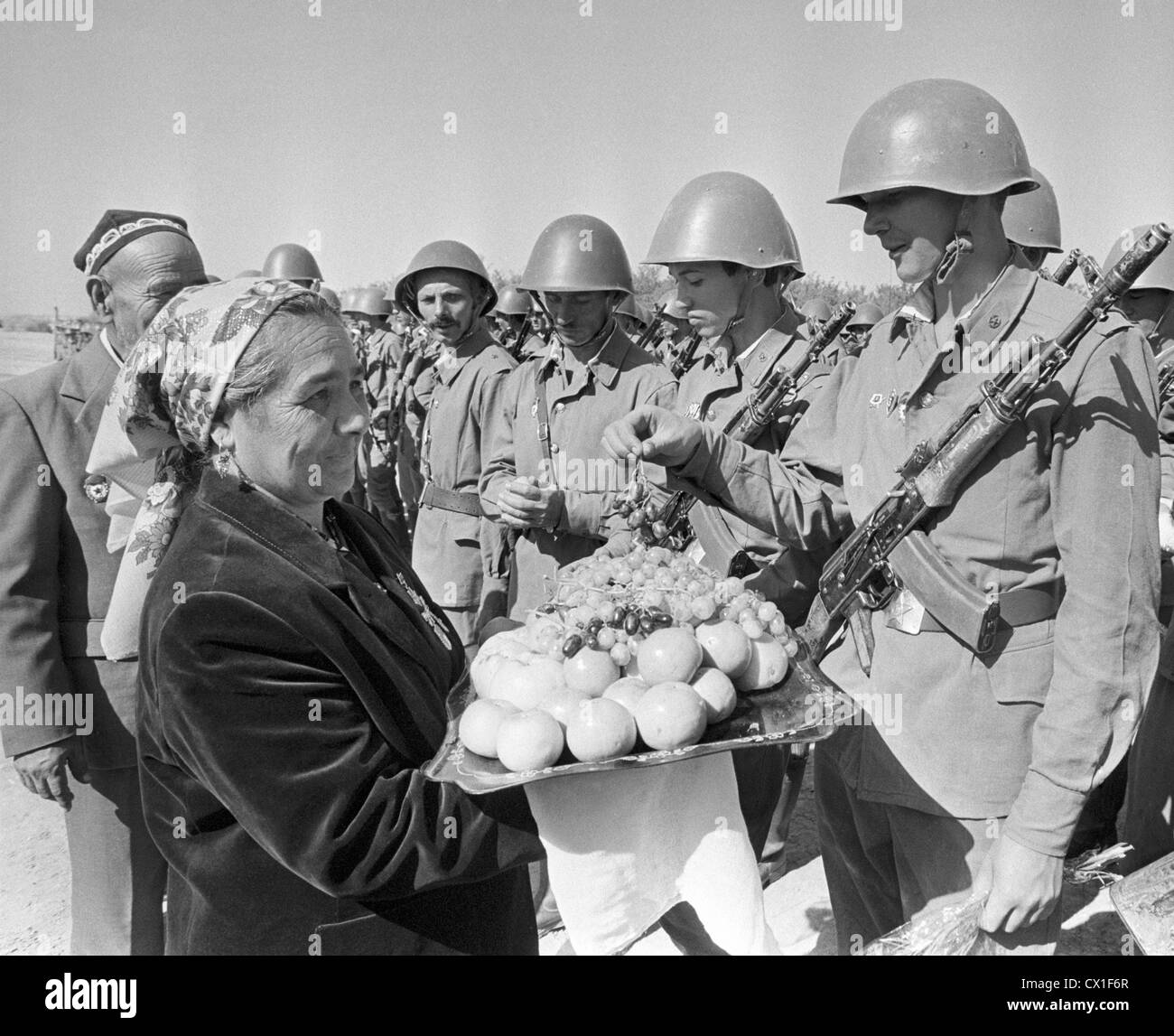 Salver With Fruits High Resolution Stock Photography and Images - Alamy