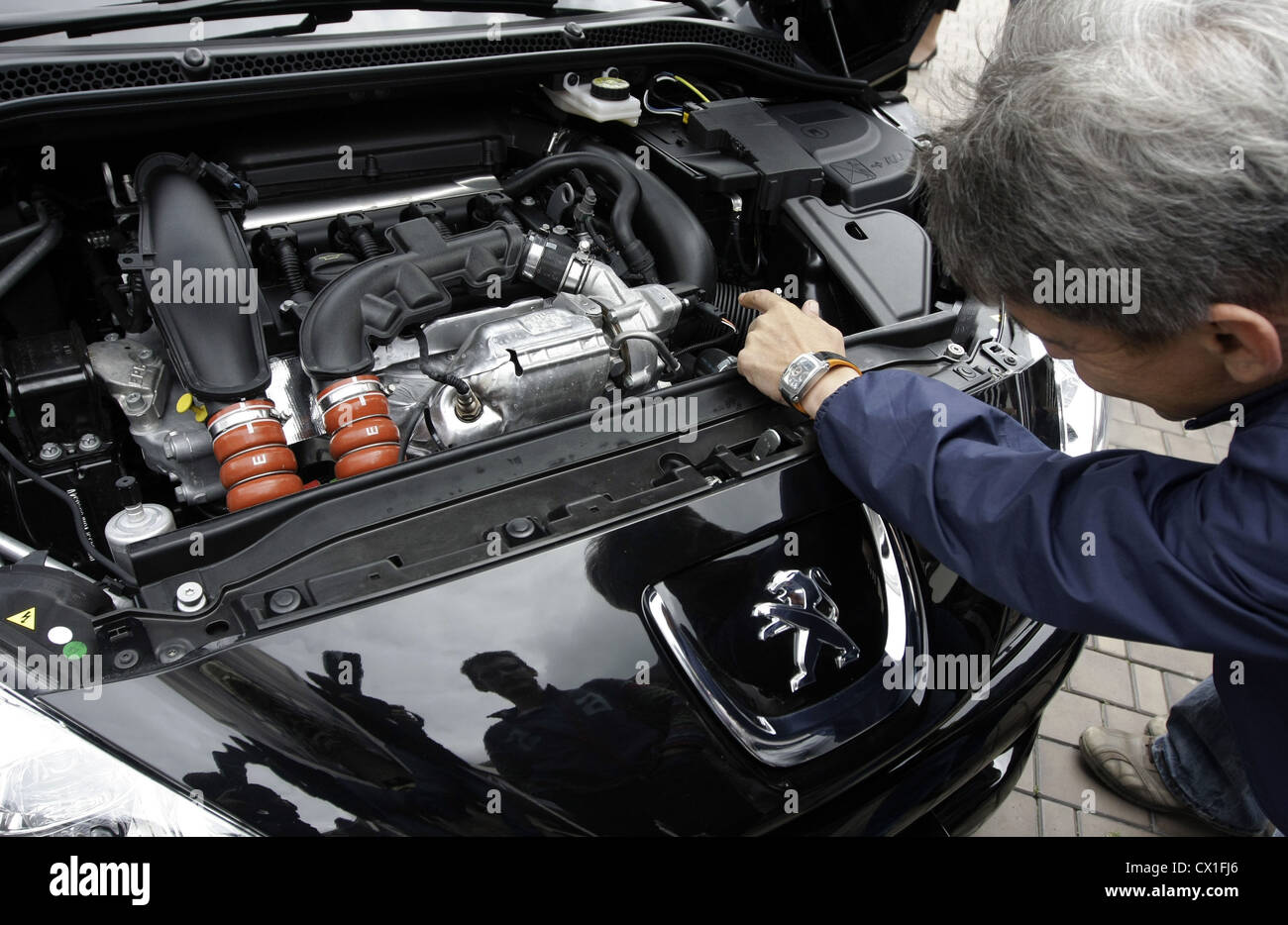 Peugeot Rcz Stock Photos & Peugeot Rcz Stock Images - Alamy