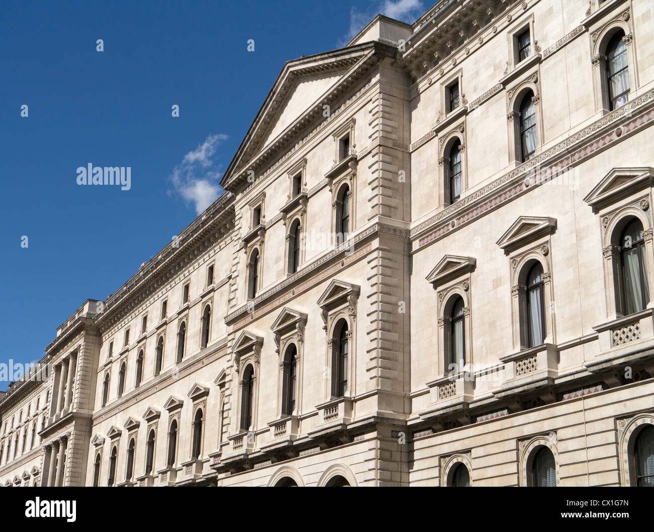 The foreign office london exterior hi-res stock photography and images ...