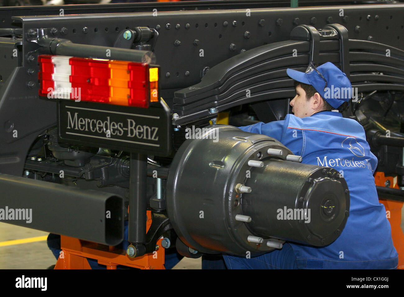 Mercedes Benz Assembly Line High Resolution Stock Photography and ...