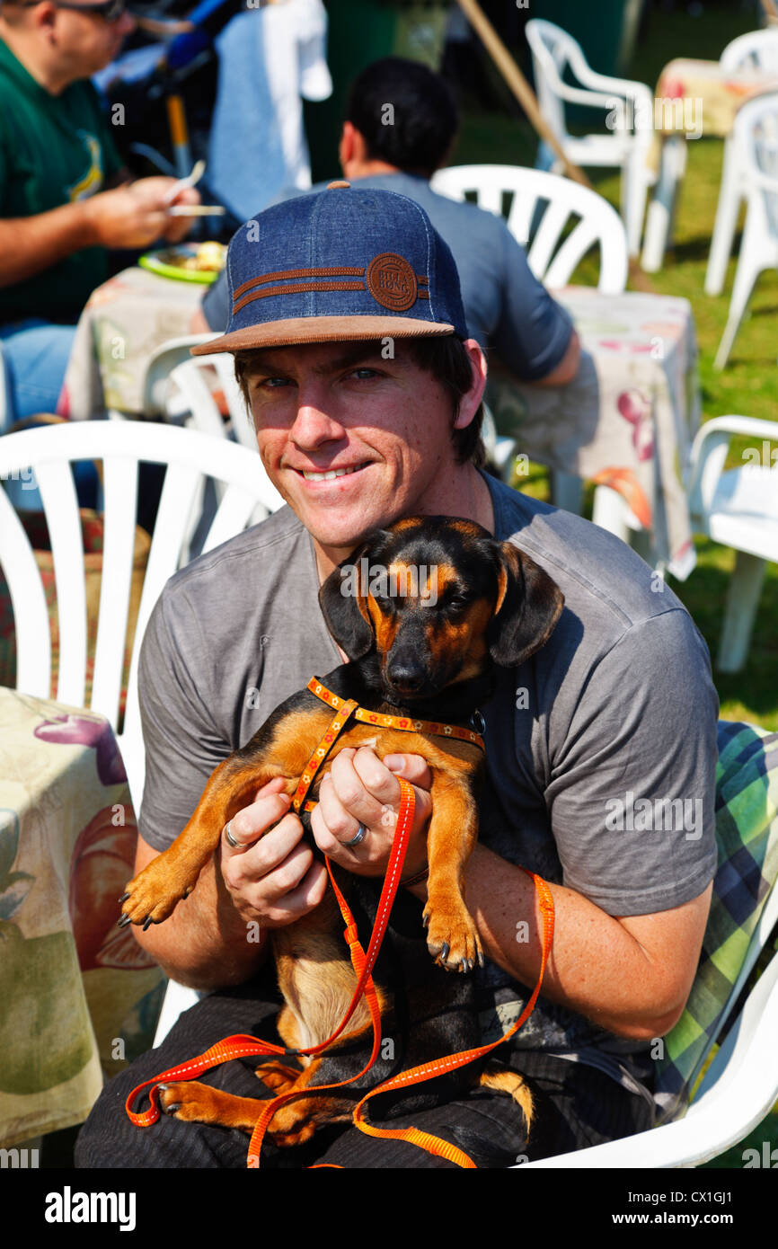 Dachshund male standing hi-res stock photography and images - Alamy
