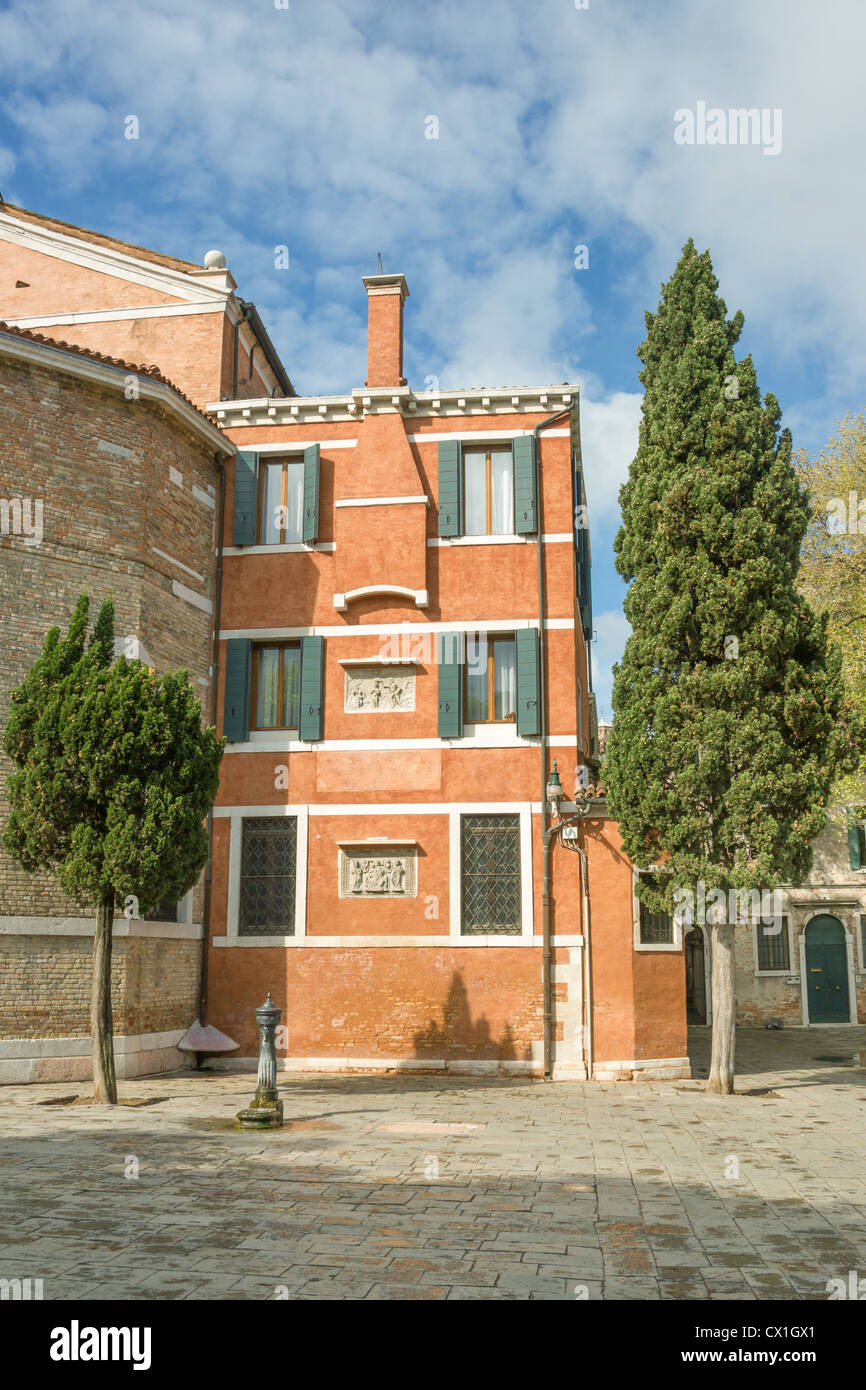 Square fragment hi-res stock photography and images - Alamy