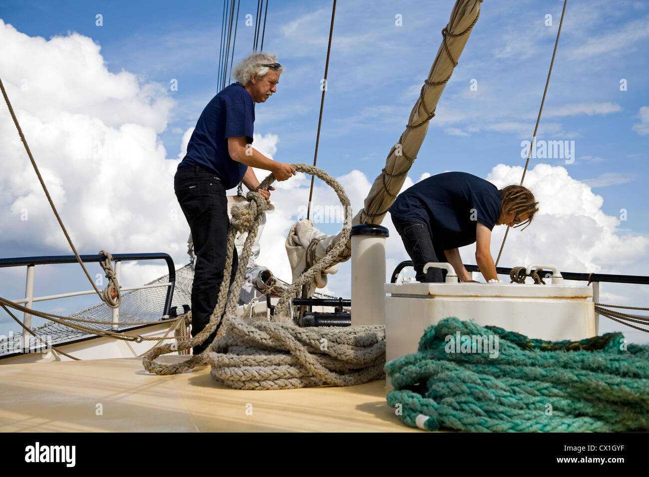 Hawsers hi-res stock photography and images - Alamy