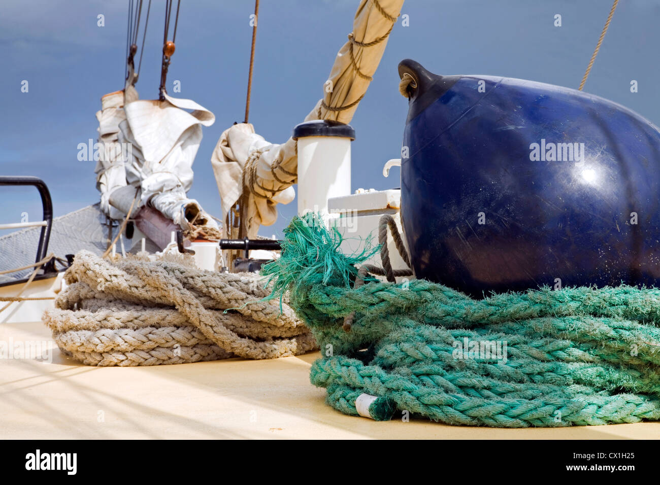 Hawsers hi-res stock photography and images - Alamy