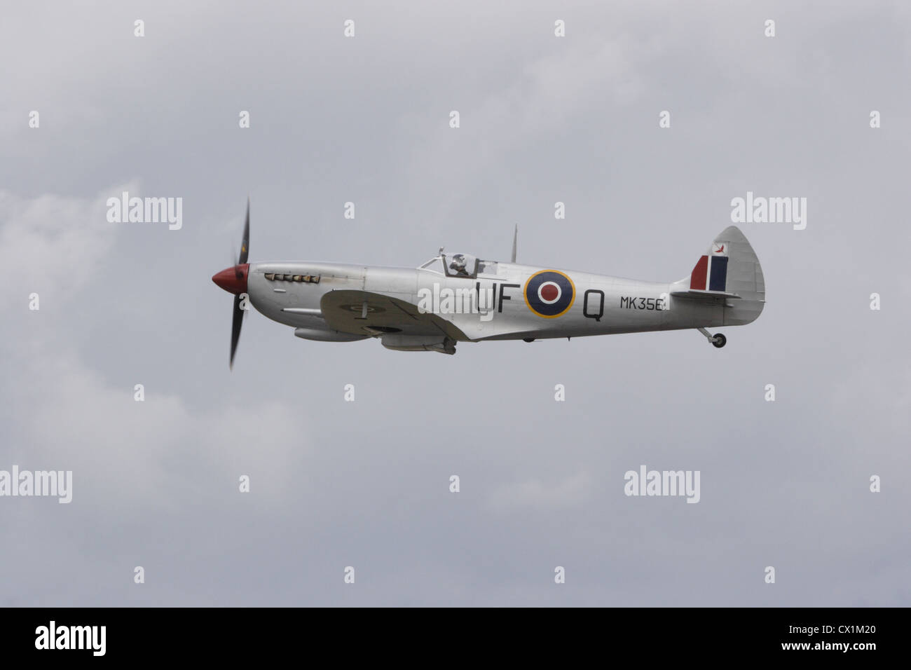 Supermarine spitfire wwii hi-res stock photography and images - Alamy