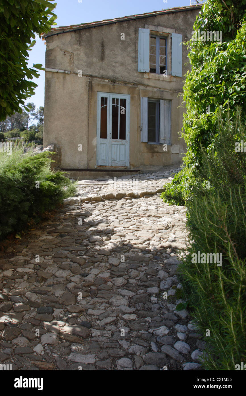 Provencal house hi-res stock photography and images - Alamy