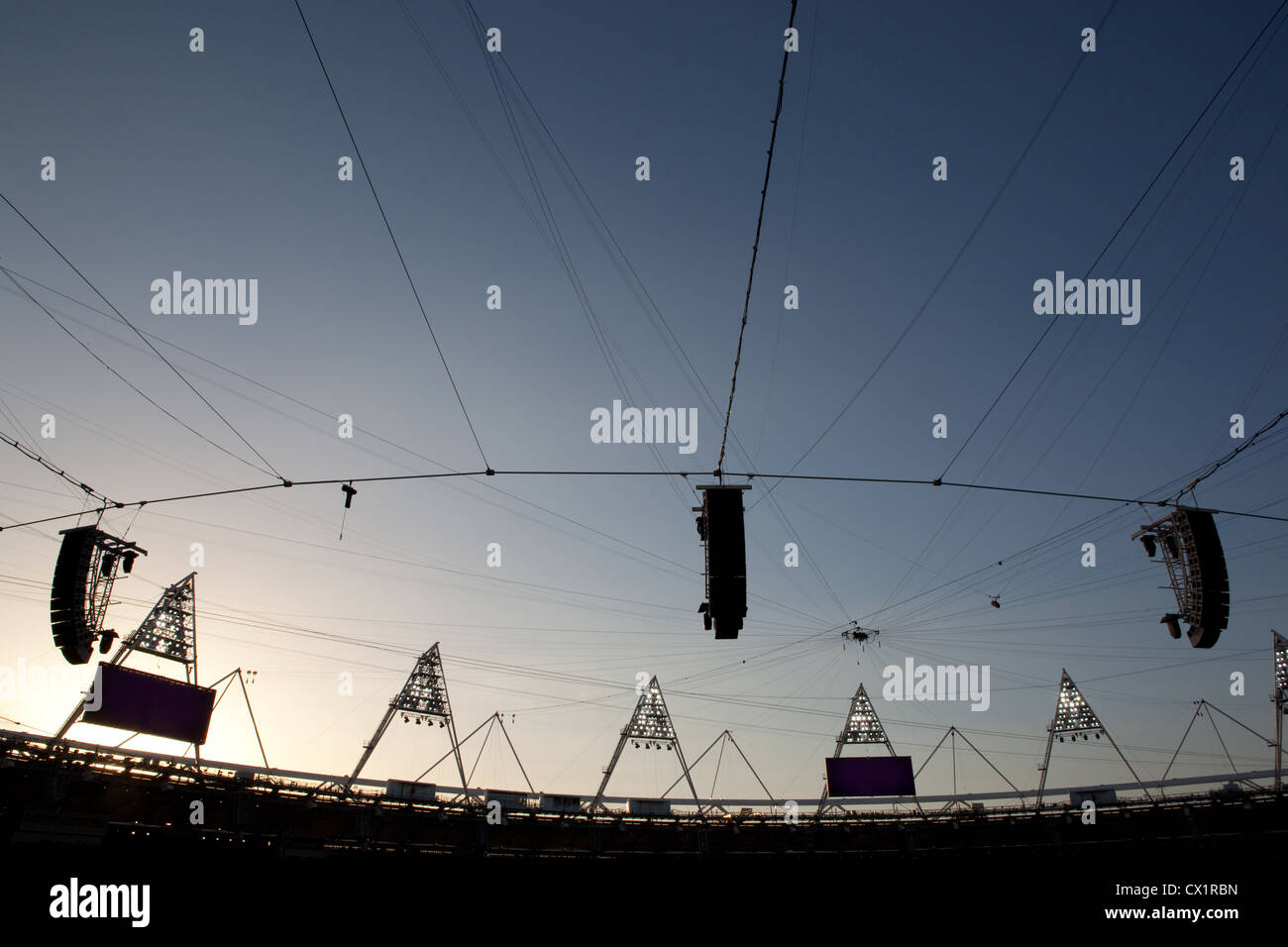 Olympic Stadium London roof Stock Photo - Alamy