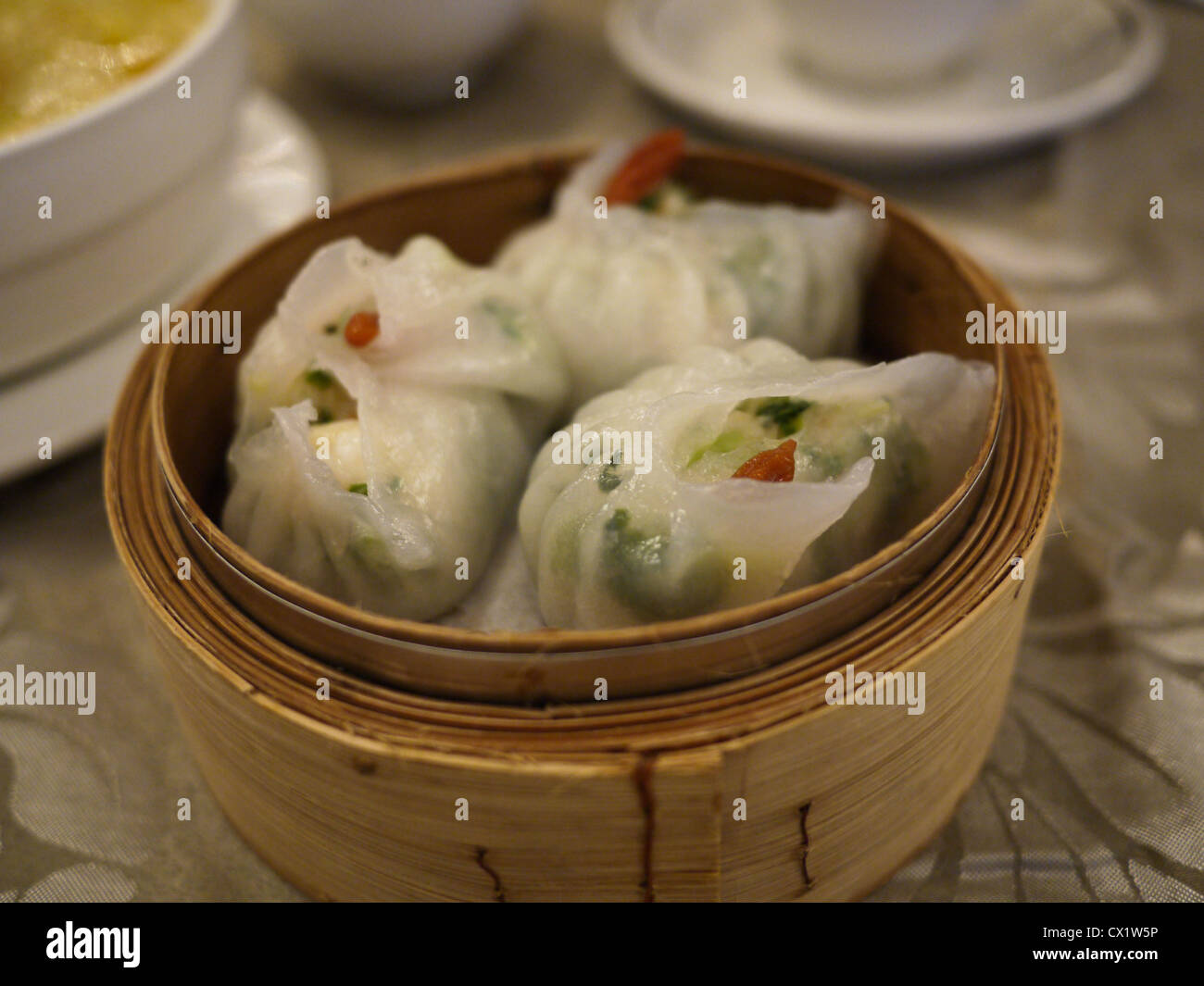 steamed mixed vegetable dumplings dim sum Stock Photo - Alamy