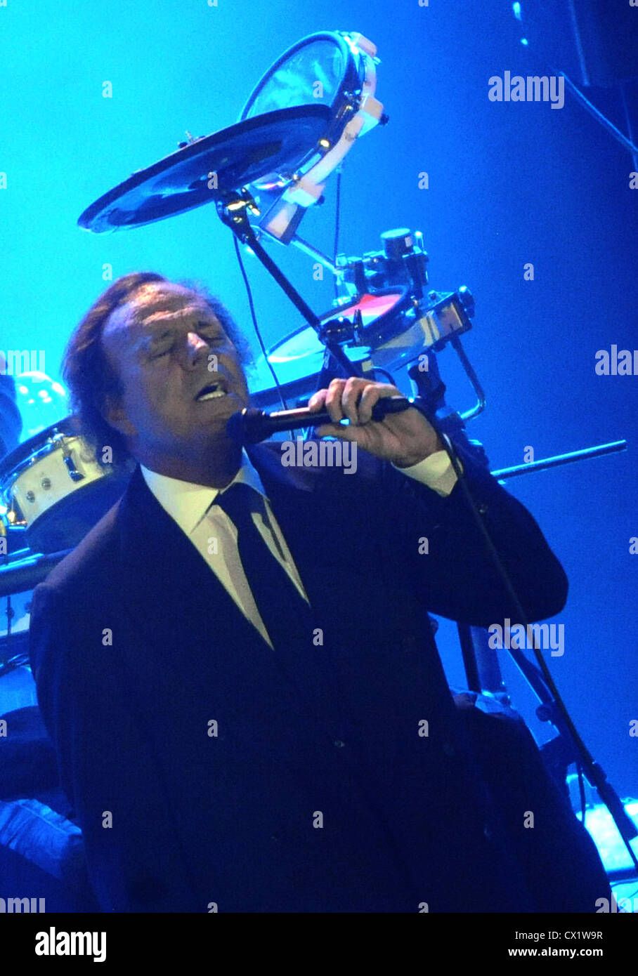 Julio Iglesias Spanish Singer Stock Photos & Julio Iglesias Spanish ...