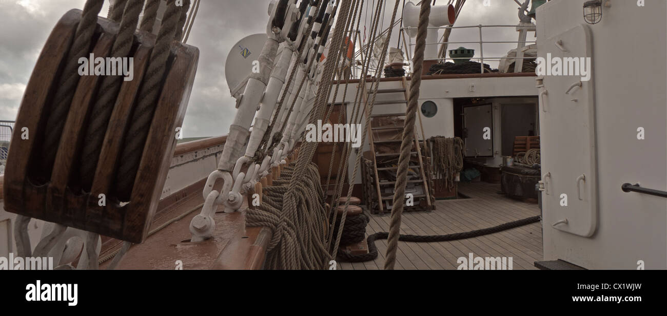 Tall ship rigging hi-res stock photography and images - Alamy