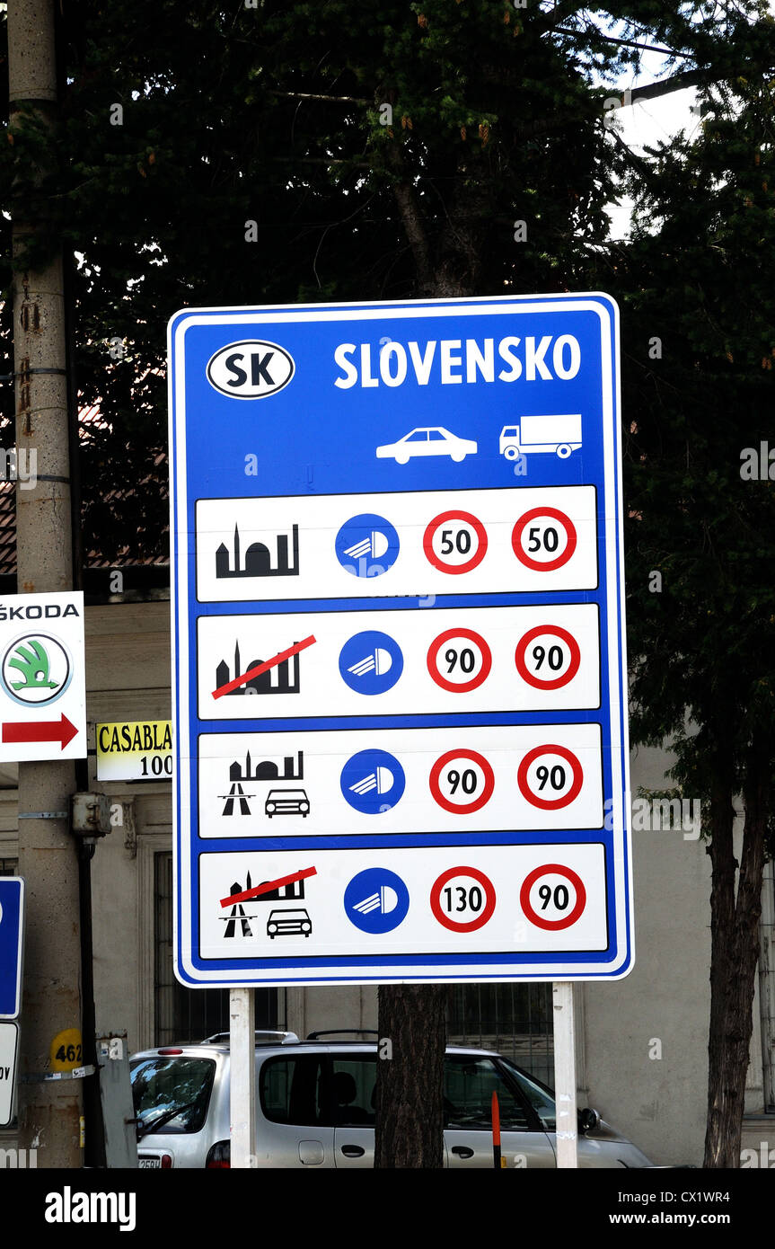 Border sign speed limit hi-res stock photography and images - Alamy