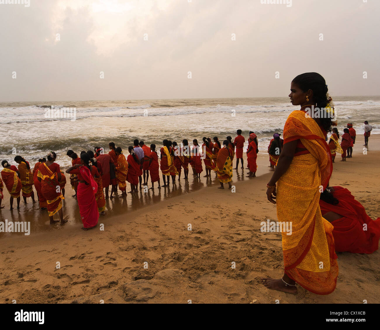 Tamil women india hi-res stock photography and images - Alamy