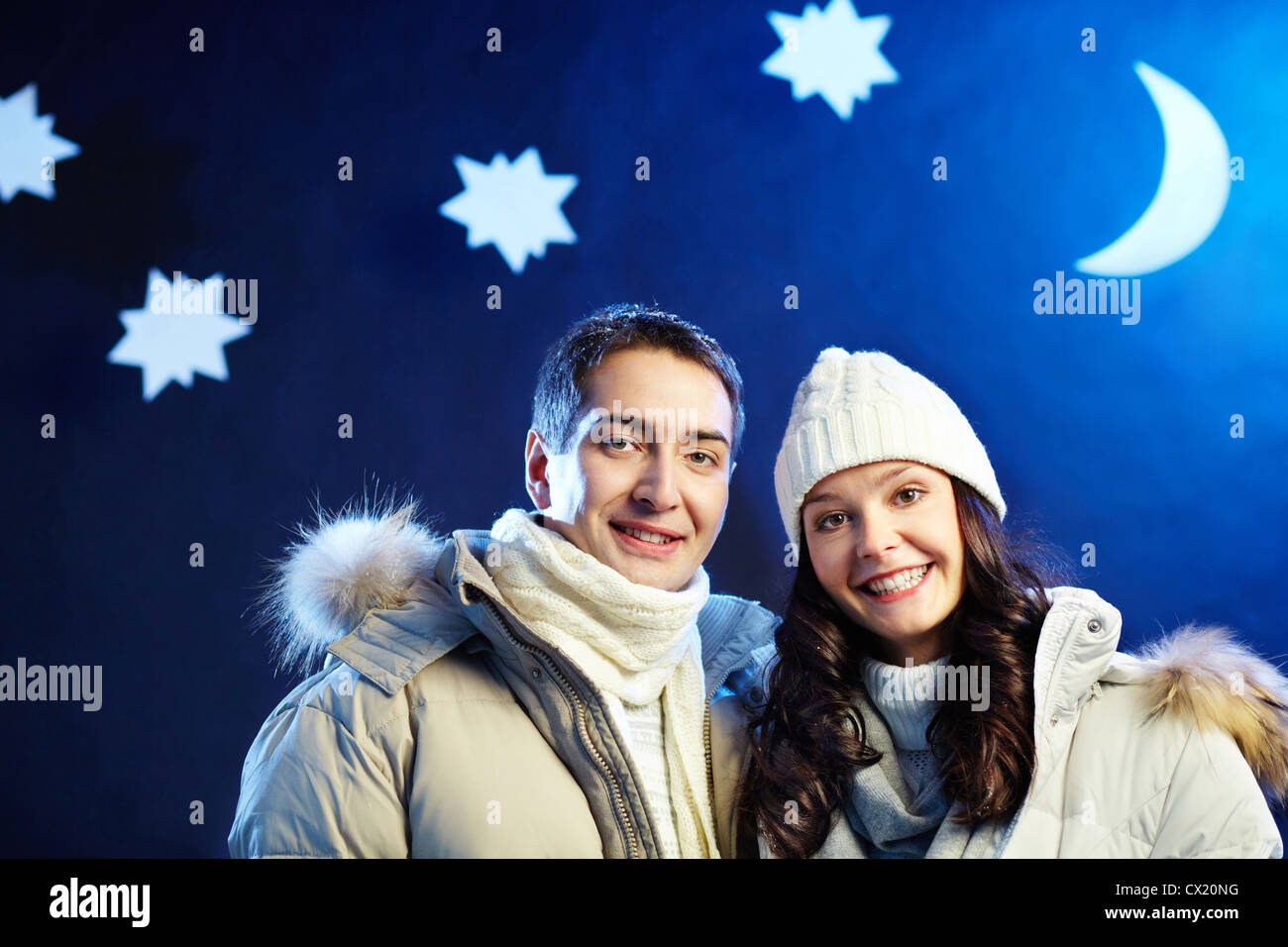 Couple looking stars hi-res stock photography and images - Alamy