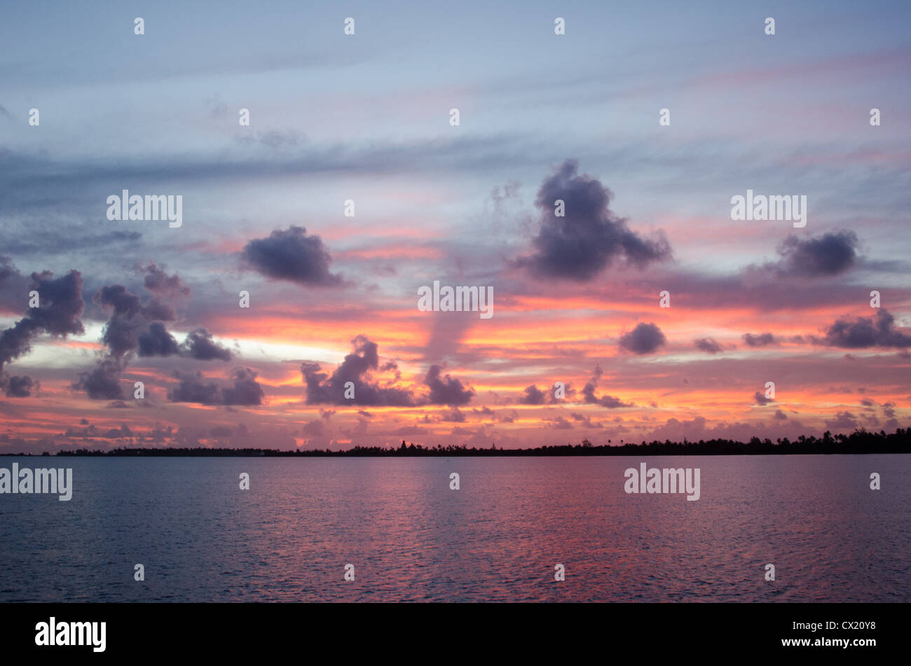 Tahiti sunset clouds hi-res stock photography and images - Alamy