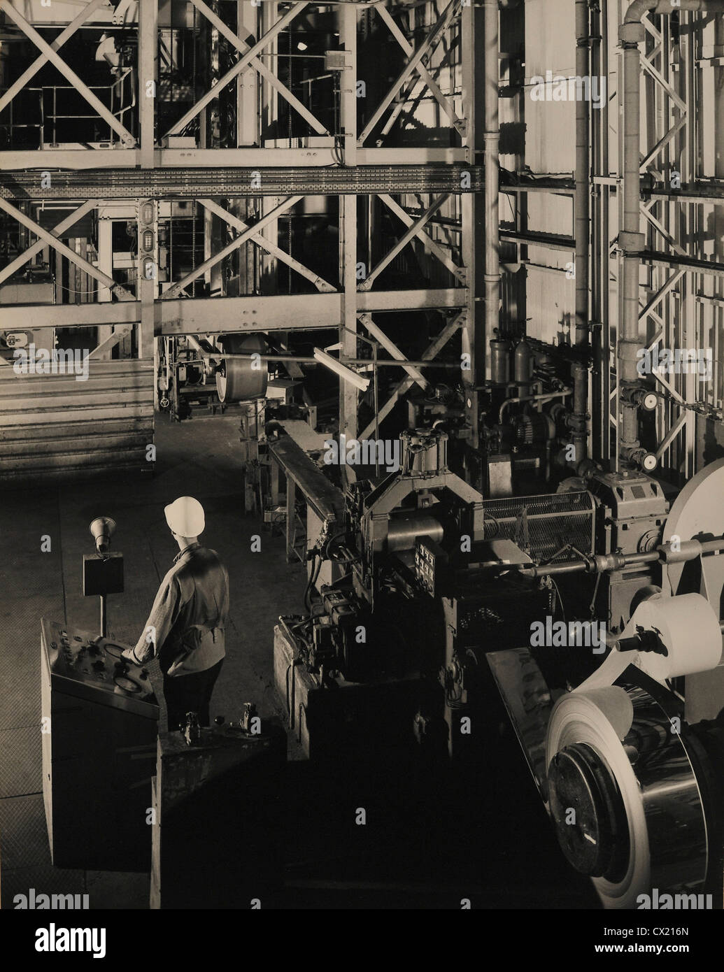 Sheffield steel manufacturing hi-res stock photography and images - Alamy