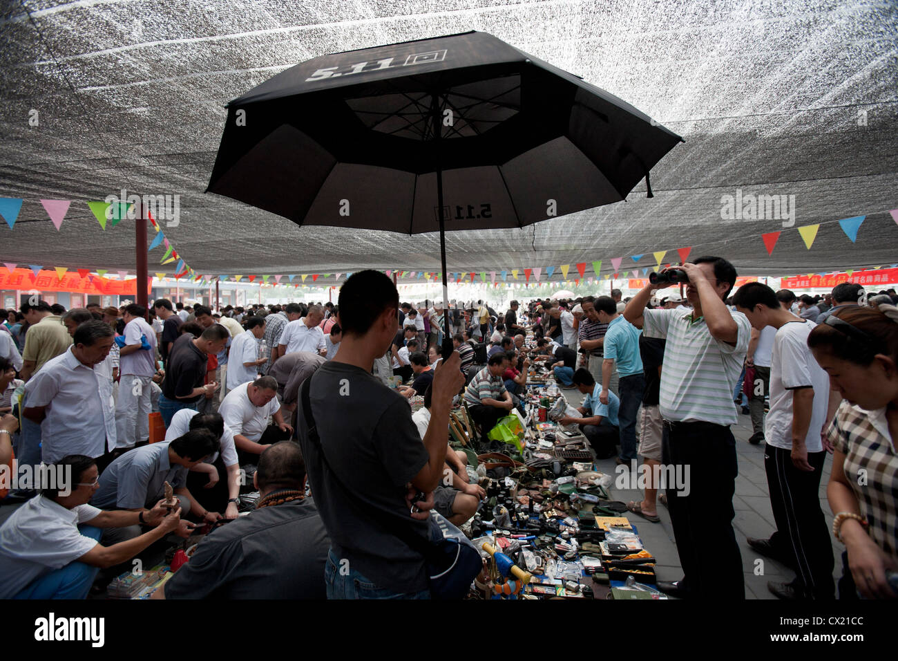 Panjiayuan Antique Market Of Beijing Stock Photo - Alamy