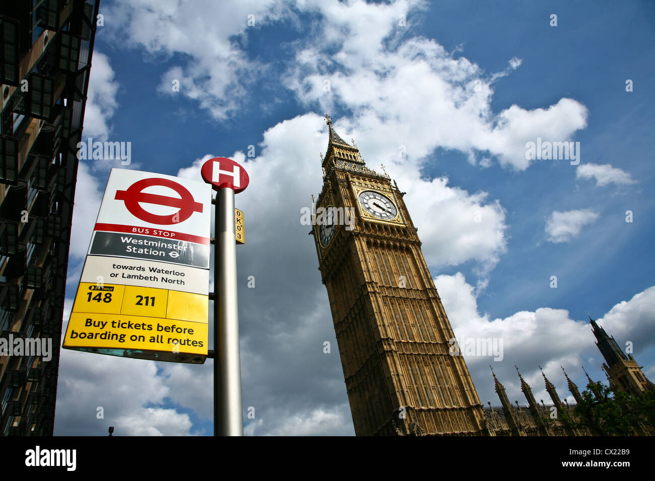 Big ben bus stop hi-res stock photography and images - Alamy
