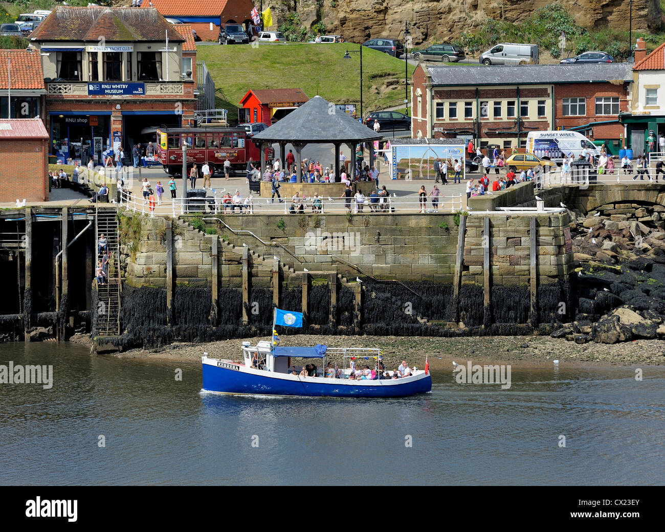 Whitby england hi-res stock photography and images - Alamy