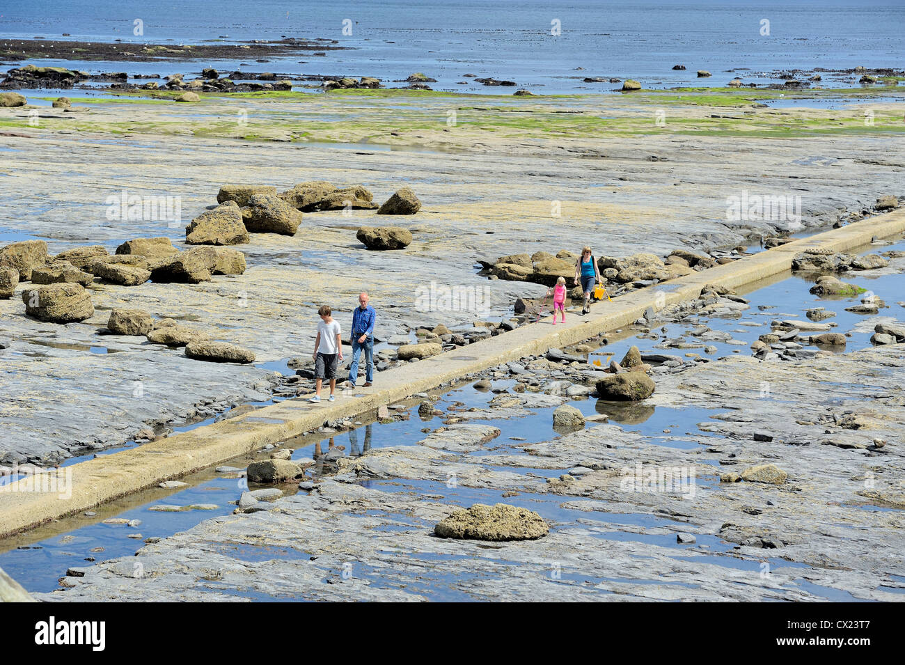 Whitby tide hi-res stock photography and images - Alamy
