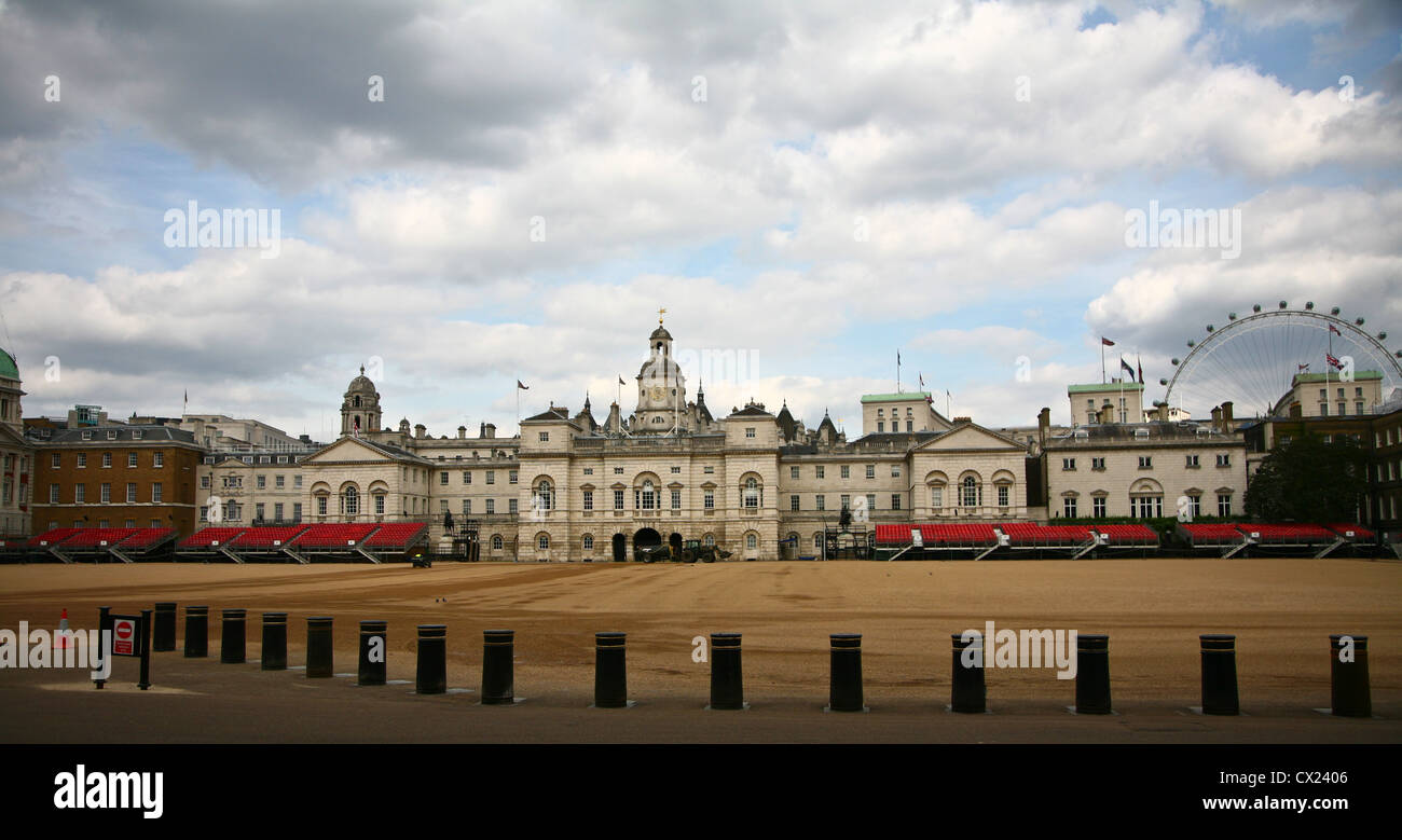 royal residence, Buckingham Palace Stock Photo - Alamy
