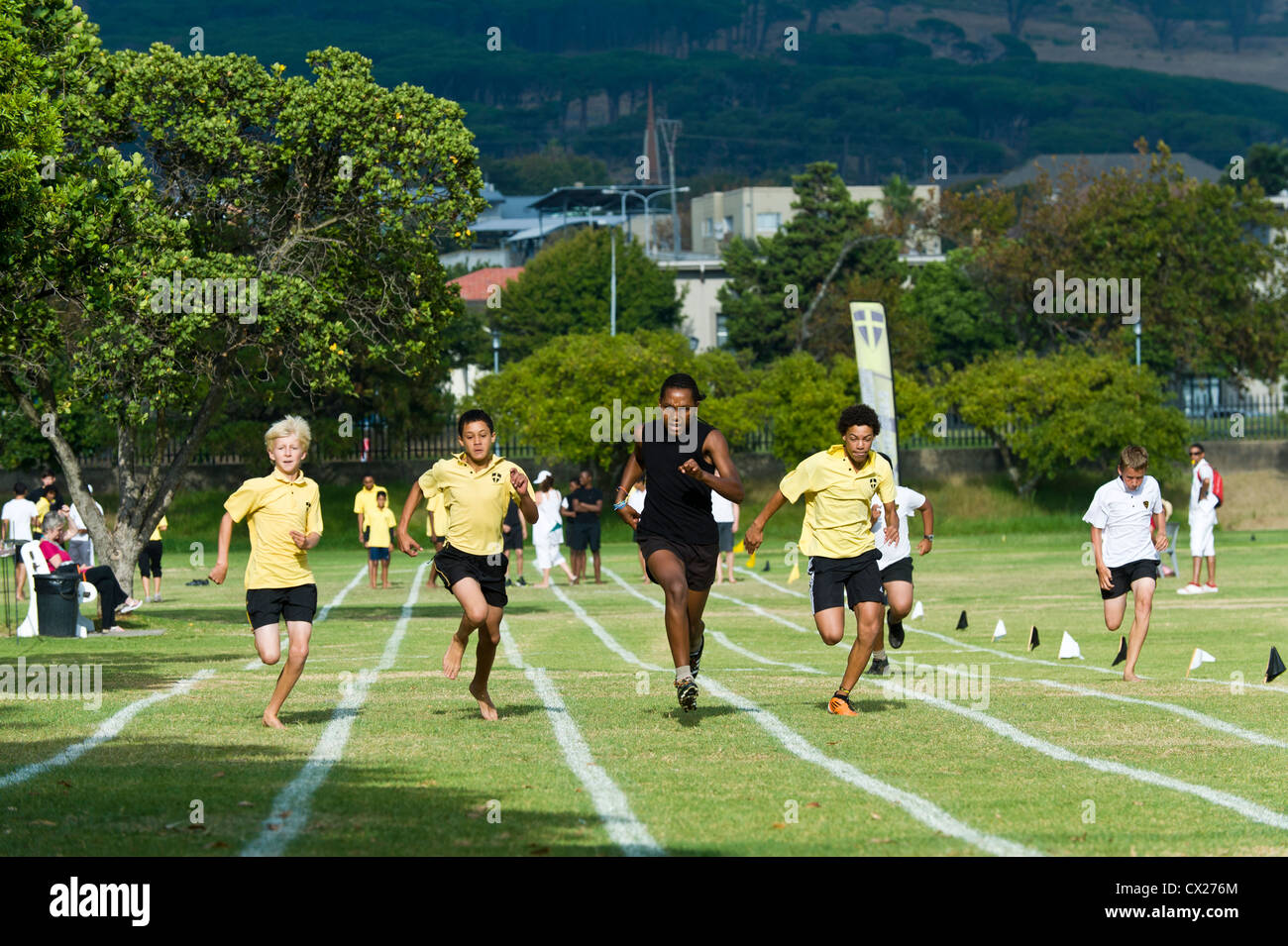 Children race running school hi-res stock photography and images - Alamy