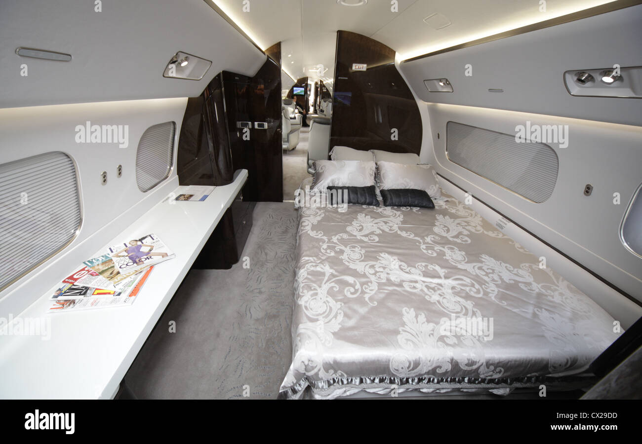 Embraer Lineage 1000 High Resolution Stock Photography and Images - Alamy