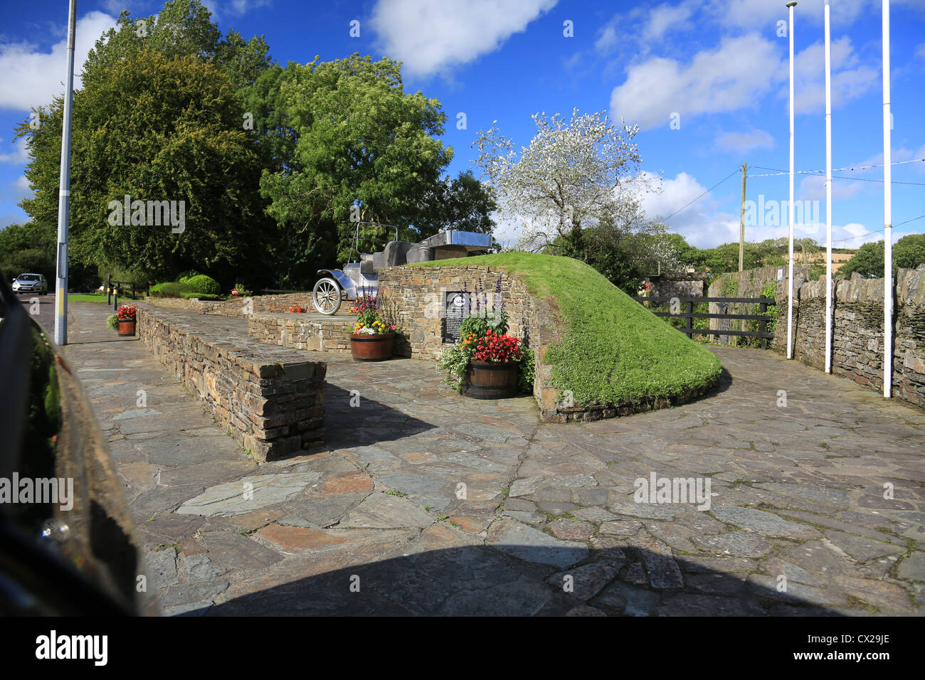 Henry ford in first automobile hi-res stock photography and images - Alamy