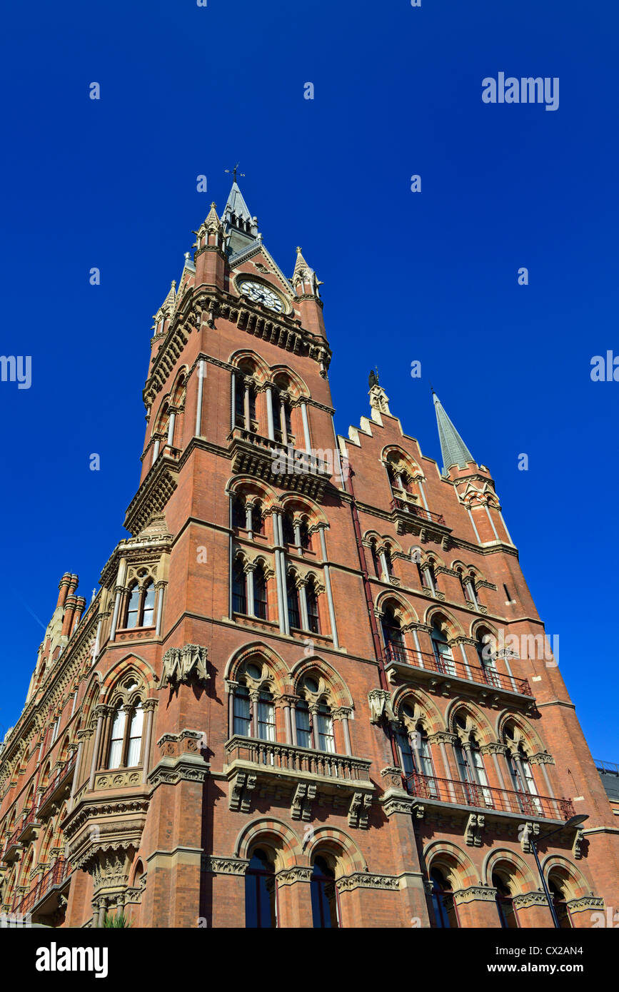 Marriott st pancras renaissance hotel hi-res stock photography and ...