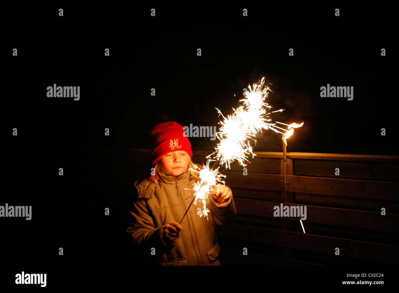 Child fireworks sparklers hi-res stock photography and images - Alamy