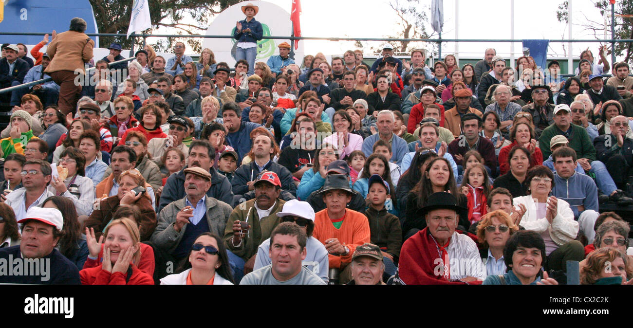 Rodeo crowd hi-res stock photography and images - Alamy