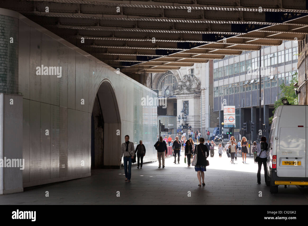 London waterloo station architecture hi-res stock photography and ...