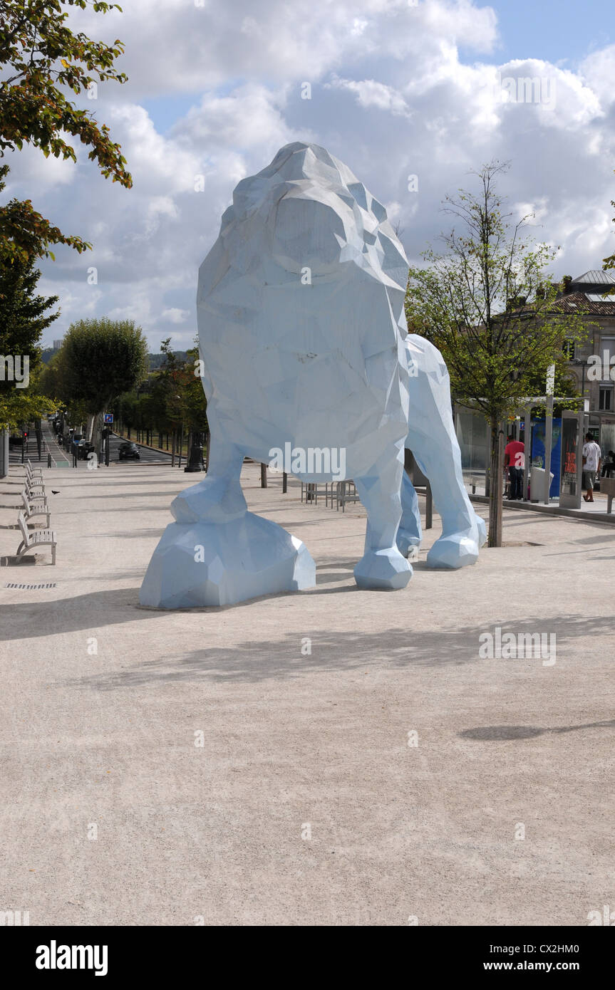 Le lion bleu, a sculpture by Xavier Veilhan, la Place Stalingrad ...