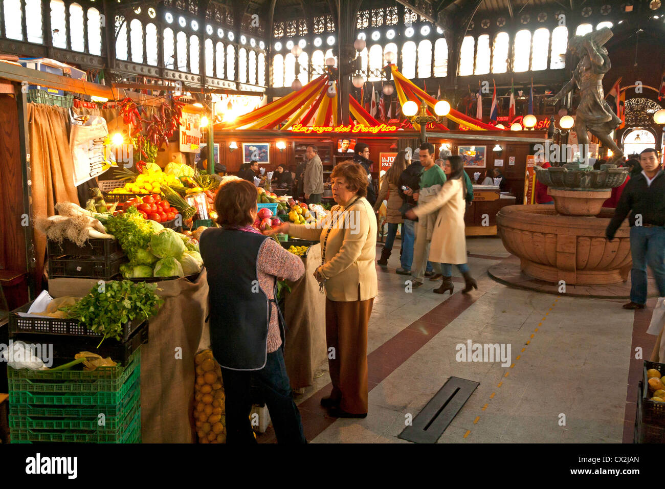 Central market in Santiago de Chile, typical scene Stock Photo - Alamy