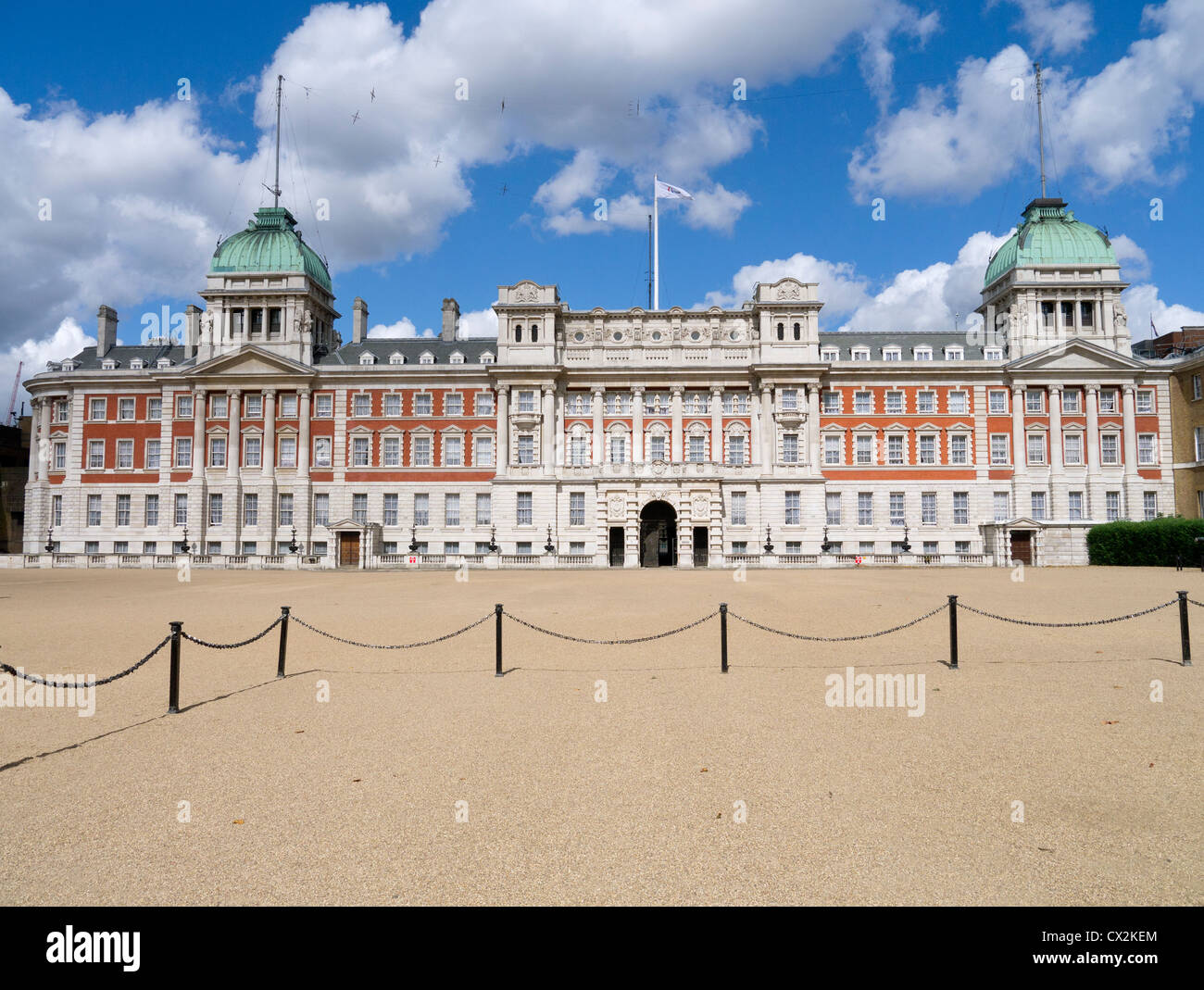 Horseguards parade building hi-res stock photography and images - Alamy