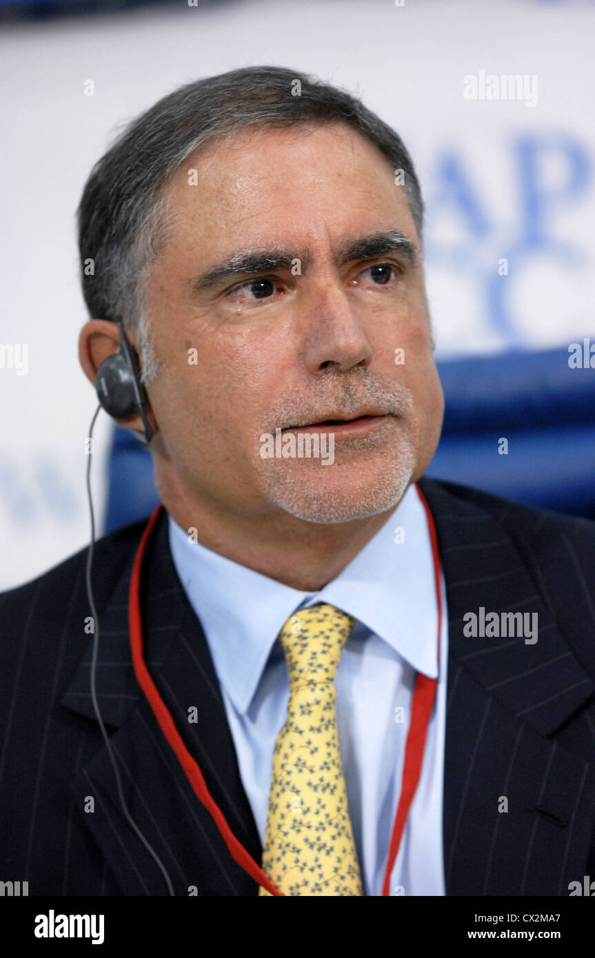 Phil Bronstein High Resolution Stock Photography and Images - Alamy